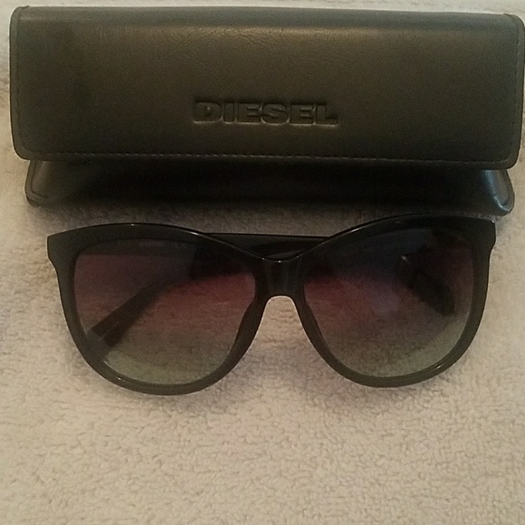 Diesel | Accessories | Diesel Black Cat Eye Sunglasses | Poshmark